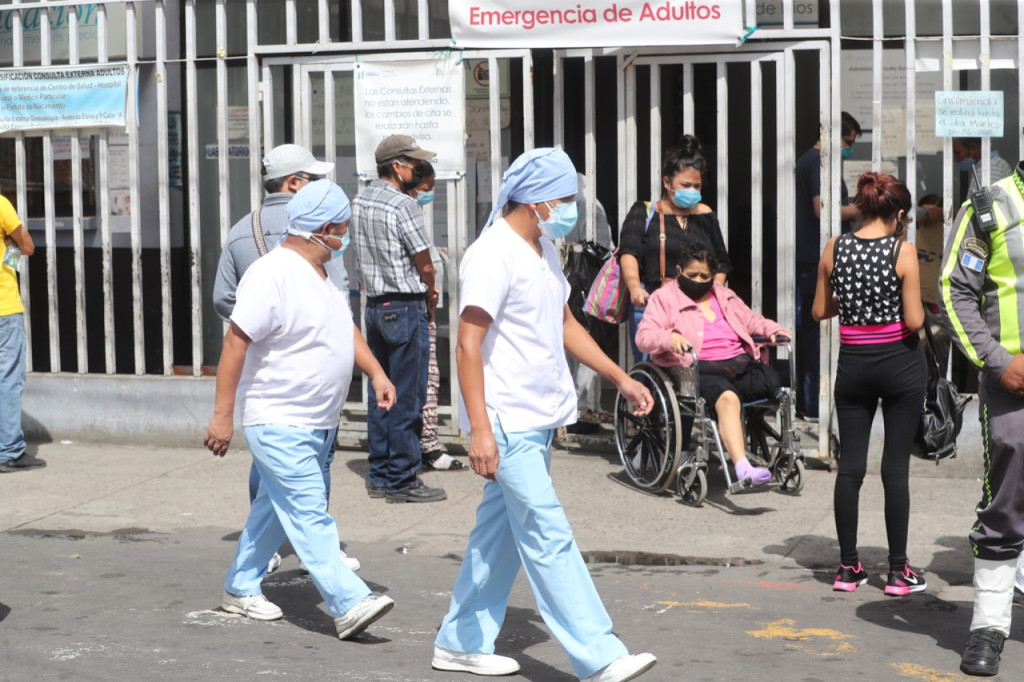 Hospitales en crisis: “Los pacientes ahora llegan solo a morirse” - Con ...