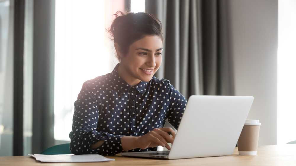 Junior Achievement Americas y BID-Lab ofrecen 7500 becas para mujeres ...